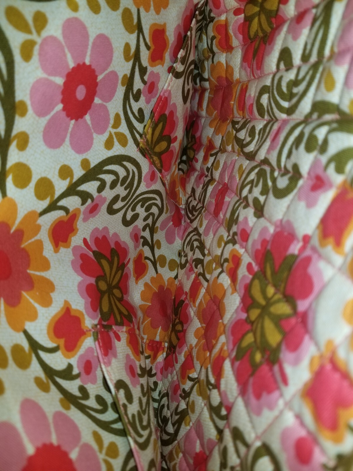 Vera Bradley Eloise Folkloric Clam Shell Floral Print… - Gem