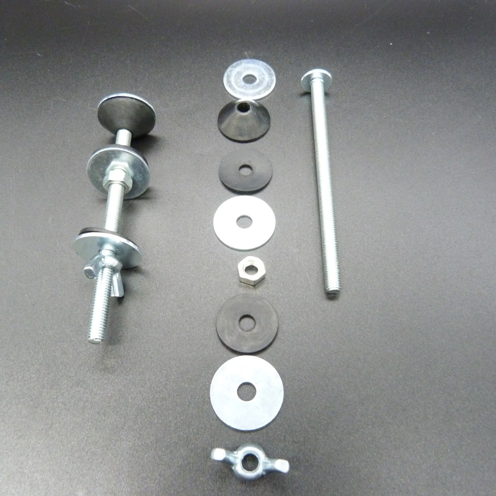 Professional Toilet Cistern to Toilet Pan Fixing /Fitting Kit Close ...