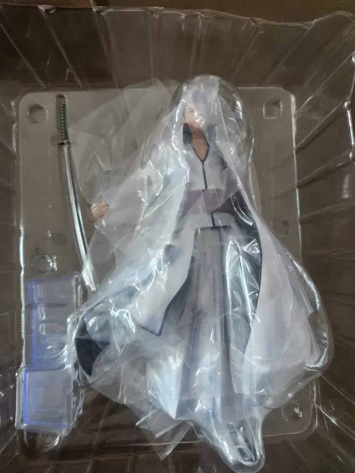 BLEACH Eisen First Lottery Figure | eBay