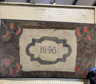 Primitives - Folk Art Hook Rug