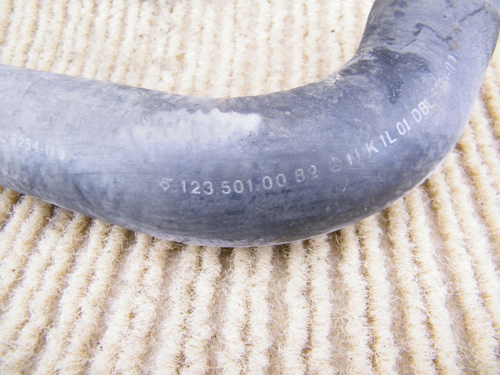 Genuine Mercedes W123 Radiator Coolant Top Hose Pipe 240D 240TD ...