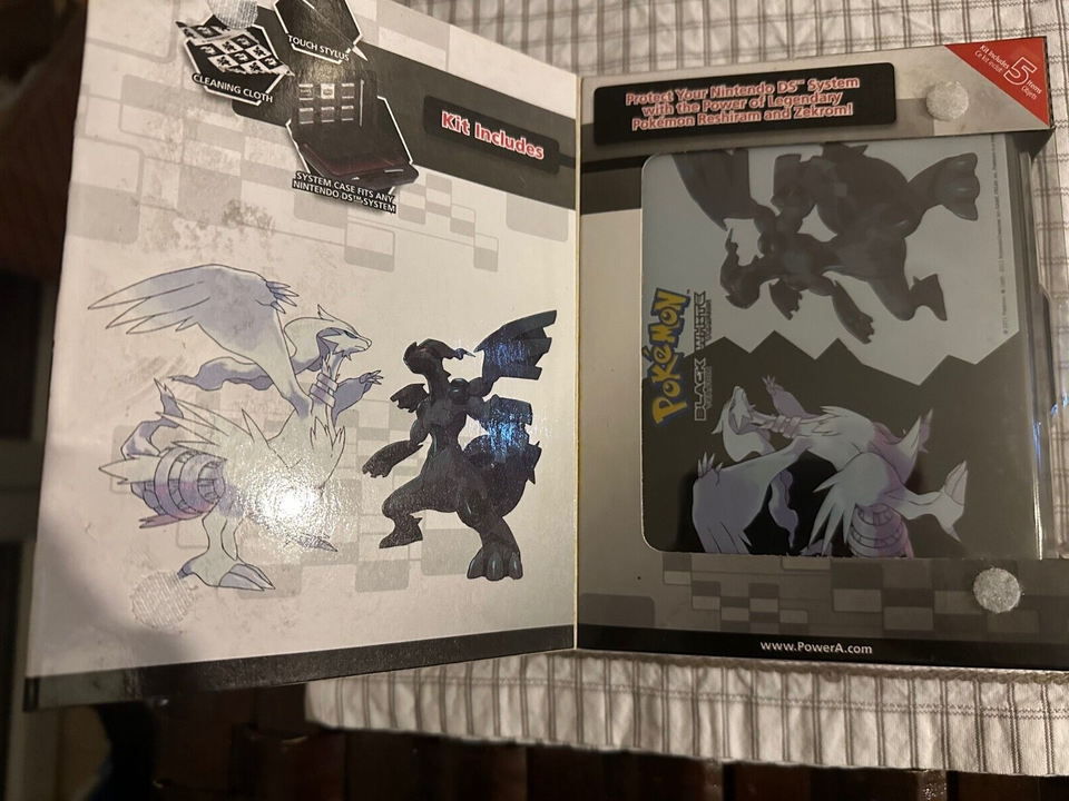 Pokémon Nintendo DS DSi Black White Carry Case Kit W/ Stylus Pokemon ...