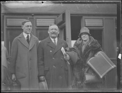 Rodney Gypsy Smith at the railway station NSW 1925 OLD PHOTO | eBay