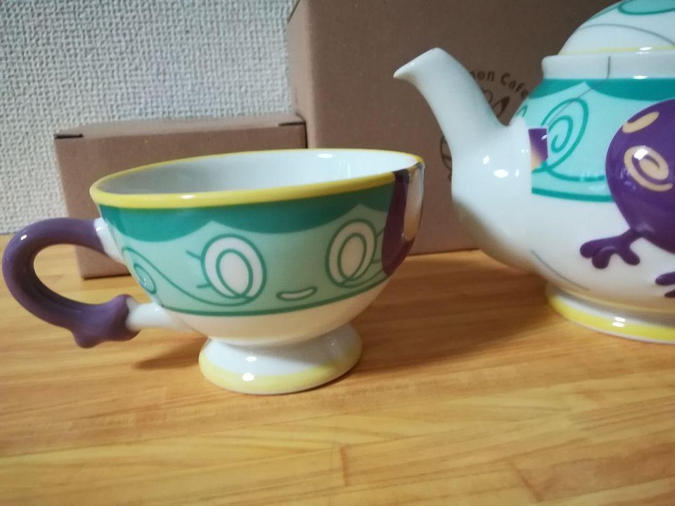 Pokemon Cafe Limited Pokemon Polteageist TeaPot & Sinistea Tea Cup Set ...