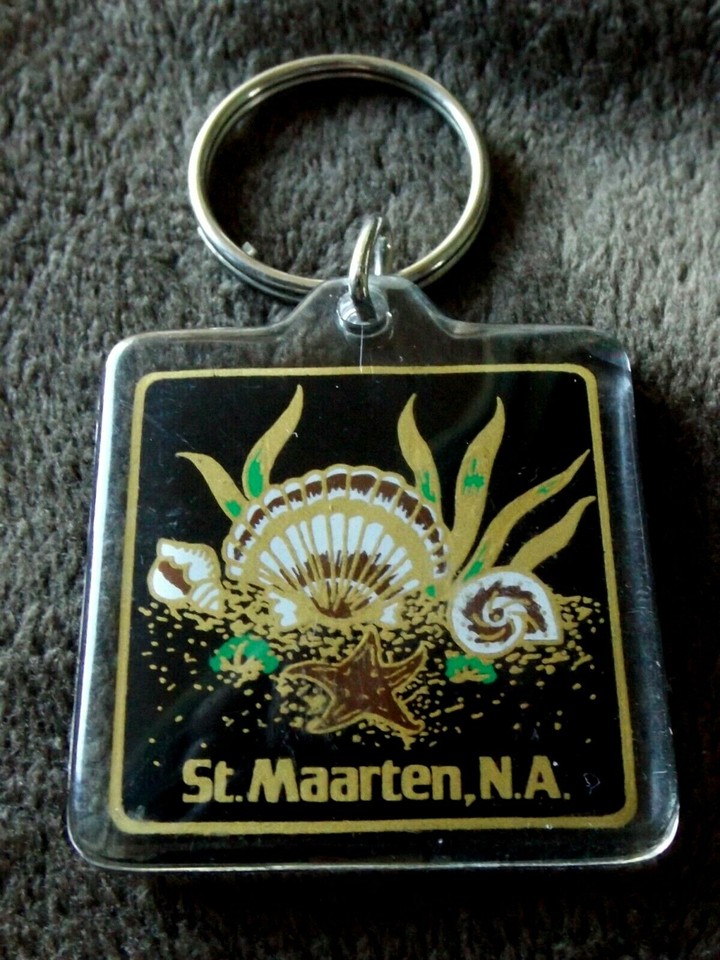 ST. MARTIN / ST. MAARTEN KEYCHAIN * PLASTIC * TWO SIDED * CARIBBEAN SEA ...
