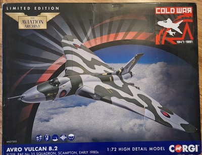 Corgi Aviation AA27205 AVRO VULCAN B.2 RAF Scampton 1980's 1:72 Diecast ...