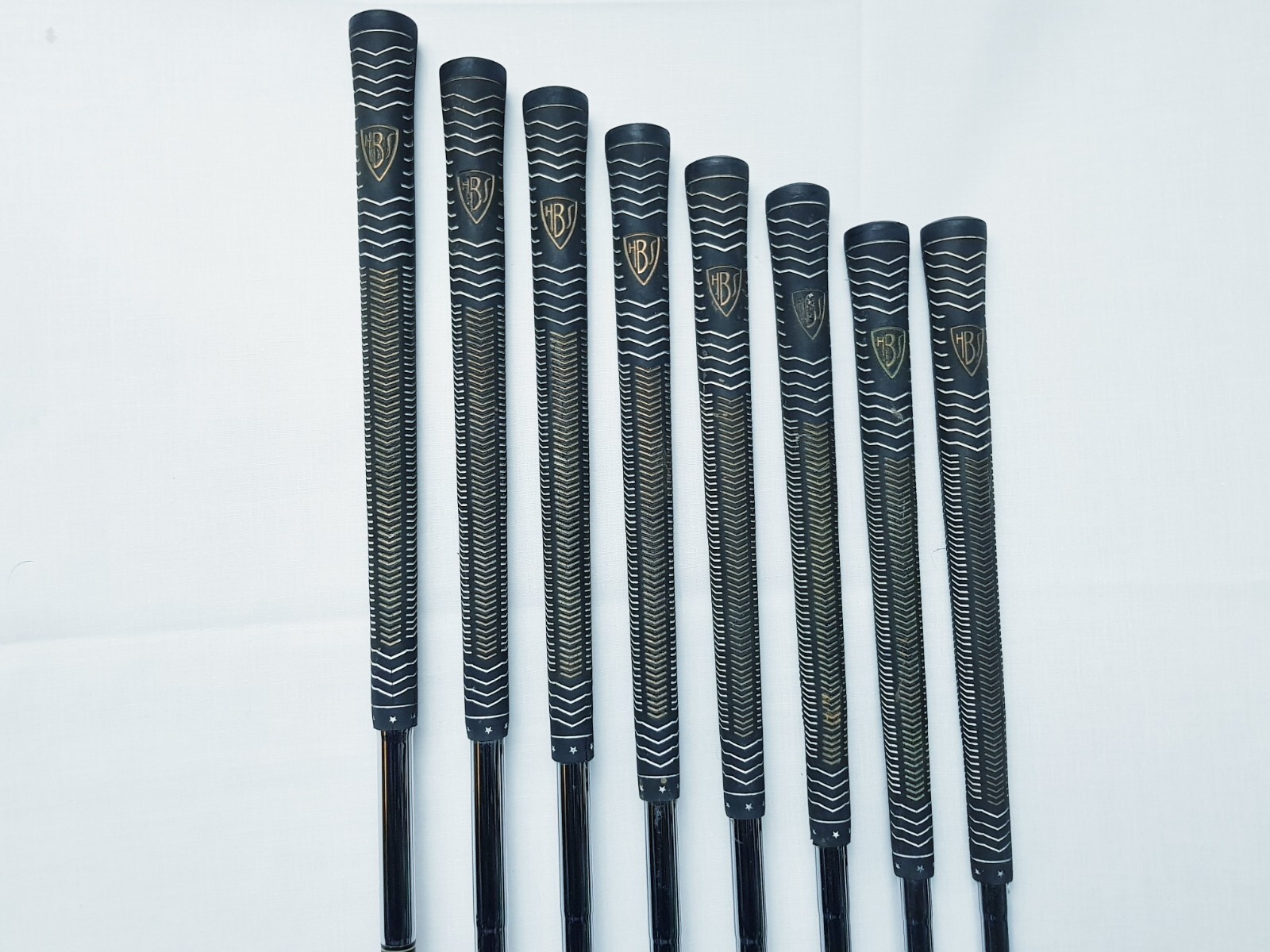 Pinseeker HBS Tour Model Irons 3-PW Stainless Heads Steel Shaft R/H ...