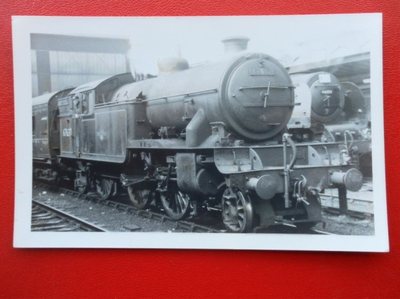 PHOTO LNER CLASS V1 LOCO NO 67637 | eBay UK