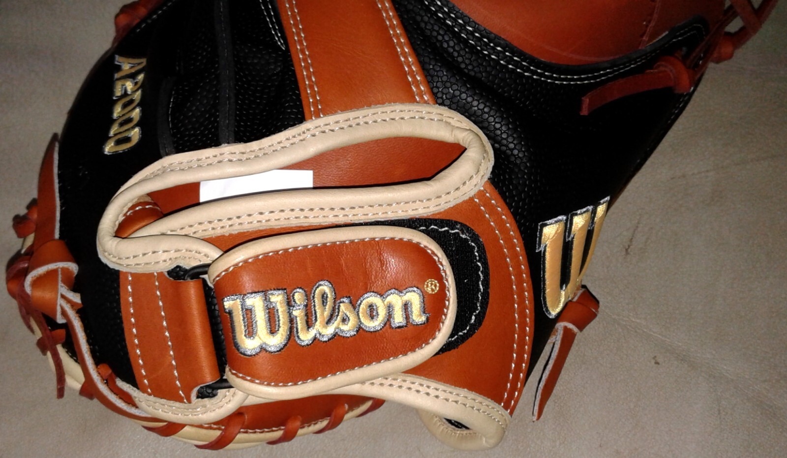 WILSON A2000 34" Right-Handed Catcher's Glove -- Model 1790 -- Brand ...