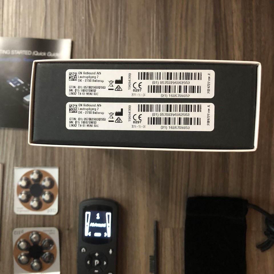 2 ReSound Hearing Aids Left & Right w/ Case & Remote Control RC-2 | eBay