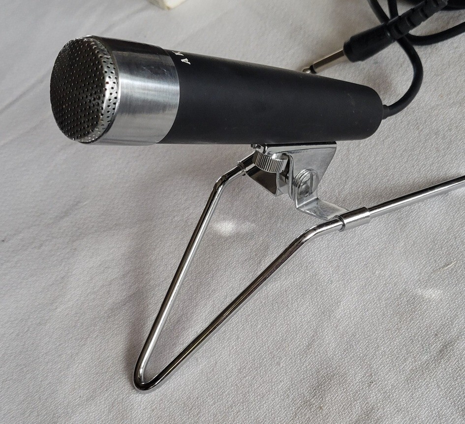 Akai Dynamic Microphone DM-13 with Stand & Original Box Works Great | eBay