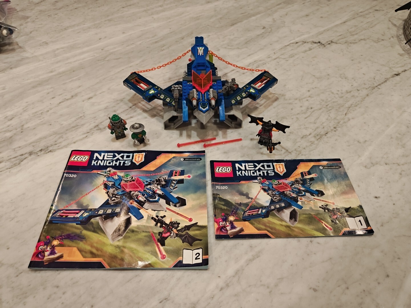 LEGO NEXO KNIGHTS - AARON FOX’S AERO-STRIKER V2 (70320) USED 100% ...