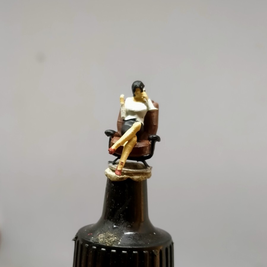 Secretary Phone Call HO 1:87 miniature figure no preiser | eBay