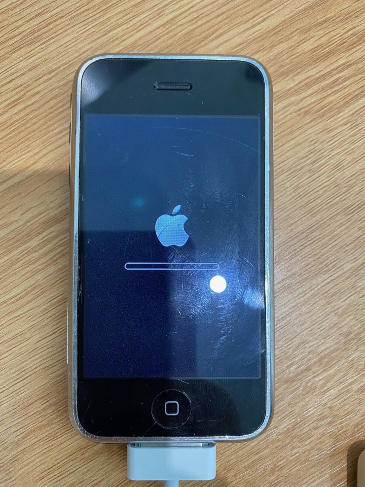 Apple iPhone 1, 8GB 1st Gen Model, A1203 Year 2007, 19 Years old! Very ...