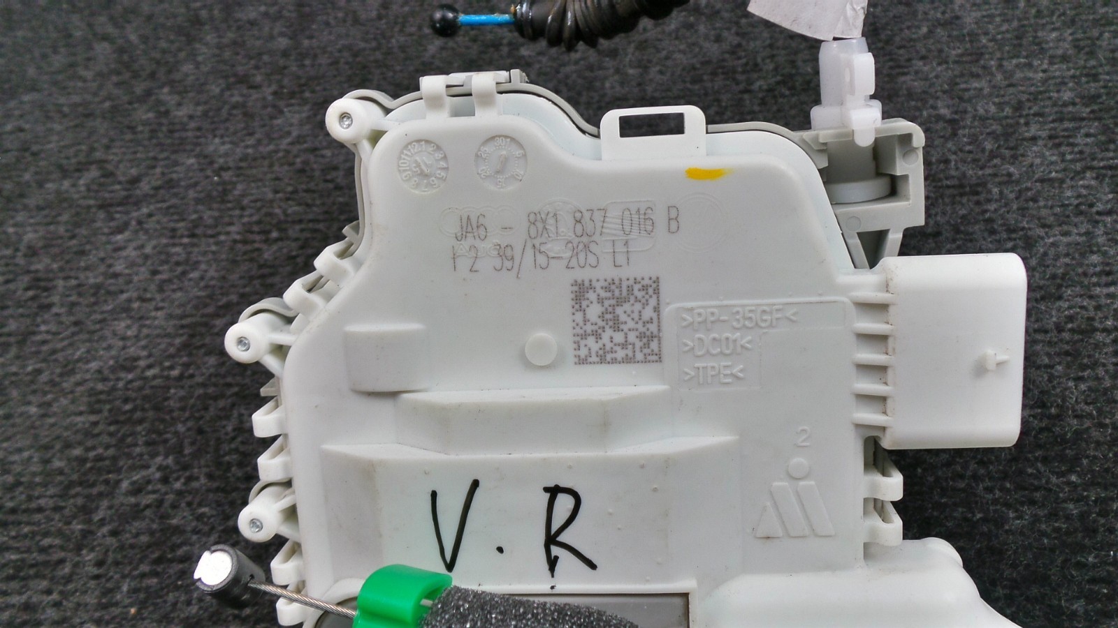 Audi A4 8W Q5 FY A5 F5 Door Lock Keyless Go VR 8X1 837 016 B ...