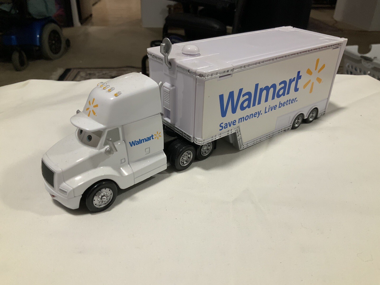 Original Disney Pixar Cars Wally WalMart Hauler w/Cargo Boxes 1:55 ...