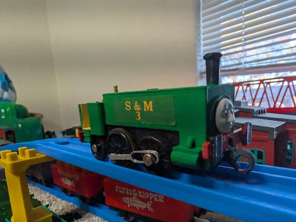 Thomas & Friends TrackMaster Custom "Box Tank" Model Tomy Free Wheel | eBay