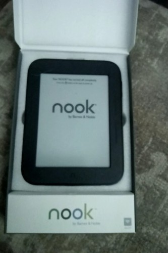 Barnes & Noble Nook Simple Touch 2GB, Wi-Fi, 6in eBook Reader - Black ...