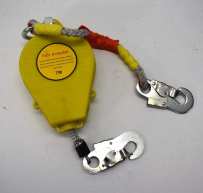 Safety Harnesses - Retracting Lanyard