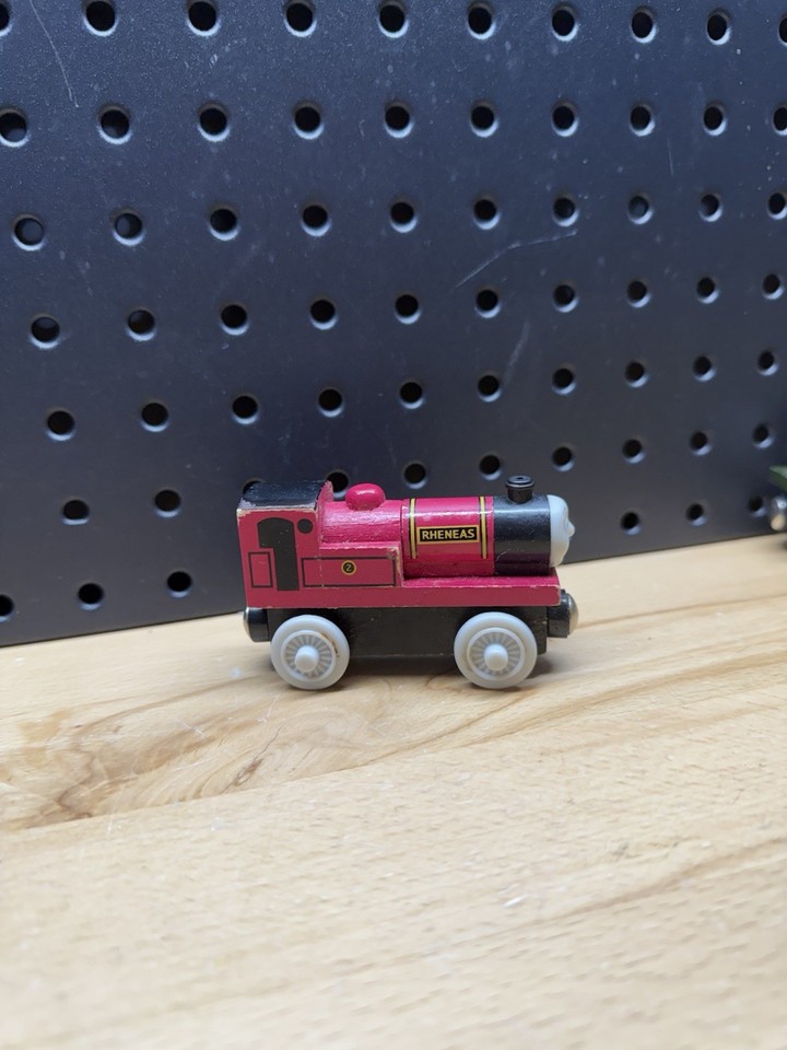 Thomas & Friends Wooden Railway Train Tank Engine - Surprised Face ...