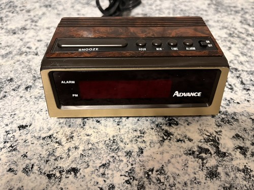 Vintage 1980's Advance Digital Alarm Clock w/ Snooze Battery Backup ...