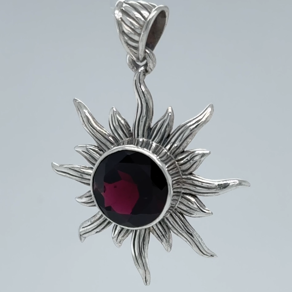 Faceted Red Round GARNET Sun / Star Pendant - 925 STERLING SILVER ...