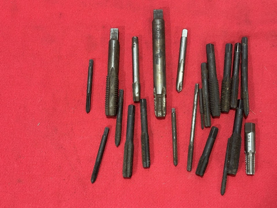Lot Of 21 MACHINIST METAL THREADING TAPS ESTATE FIND OLD USA MADE ...