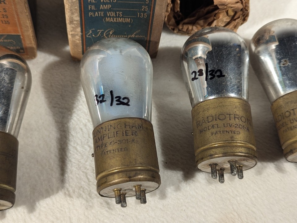 Cunningham 301A 01A 201A Globe Short Pin Brass Base Vacuum Tube ...