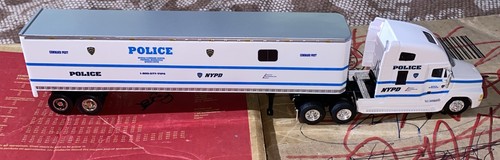 Kitbash 1/64 Freightliner Mobile Command Post NYPD NEW YORK POLICE ...