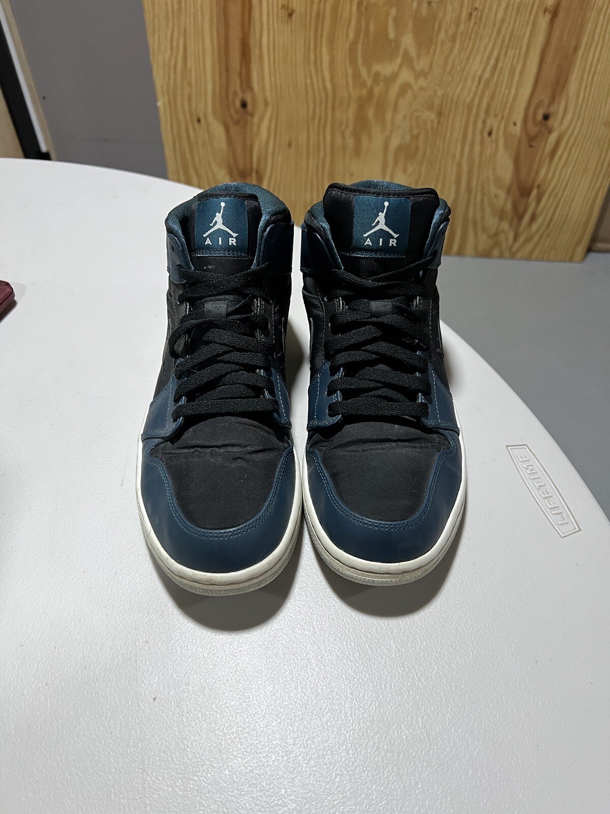 Nike Air Jordan 1 Mid Night Shade Sneakers Size 10 - Gem