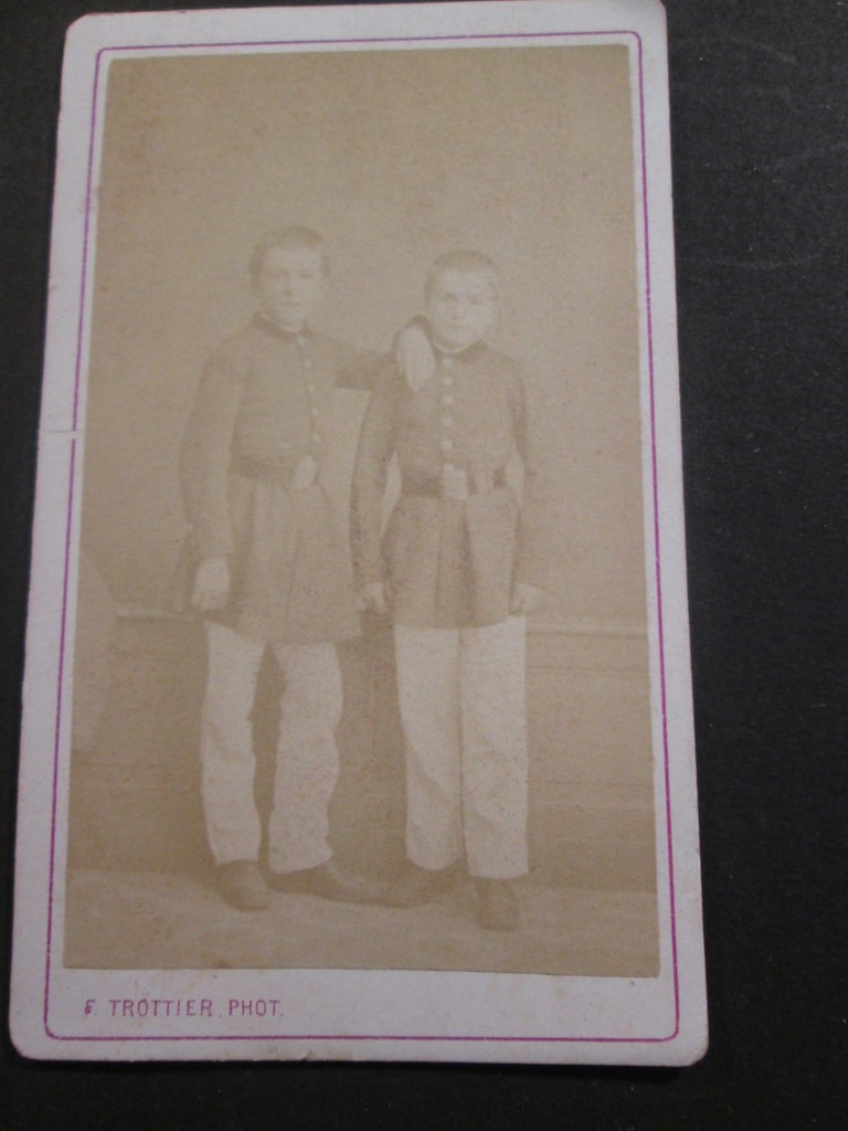 Photo CDV 2 jeunes eleve en uniforme cliche TROTTIER Clermont Fd | eBay