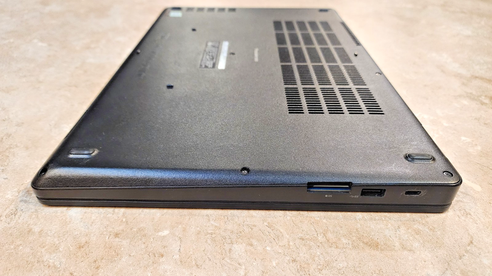 Dell Precision 3530 Quad i7-8850H 16GB RAM 512GB SSD Nvidia Quadro P600 ...