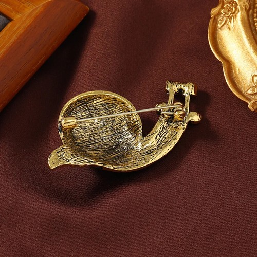 Vintage Design Green Snail Brooch Fashion Elegant Cute Animal Pin Women ...