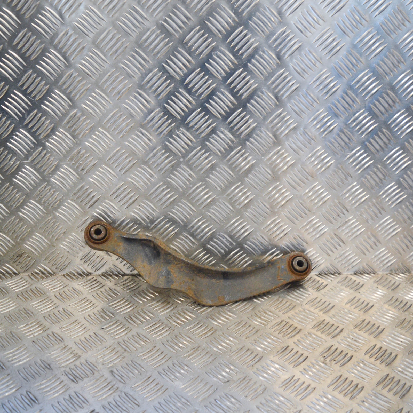 VOLVO XC70 MK2 D4 AWD 2.4D 133kw 2015 Rear Left Control Arm 31406748 ...