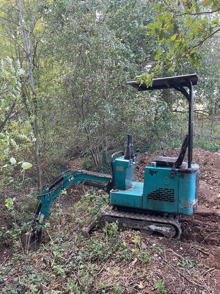 1.2 ton Diesel Micro Mini Digger excavator 1 digging bucket piped for a ...