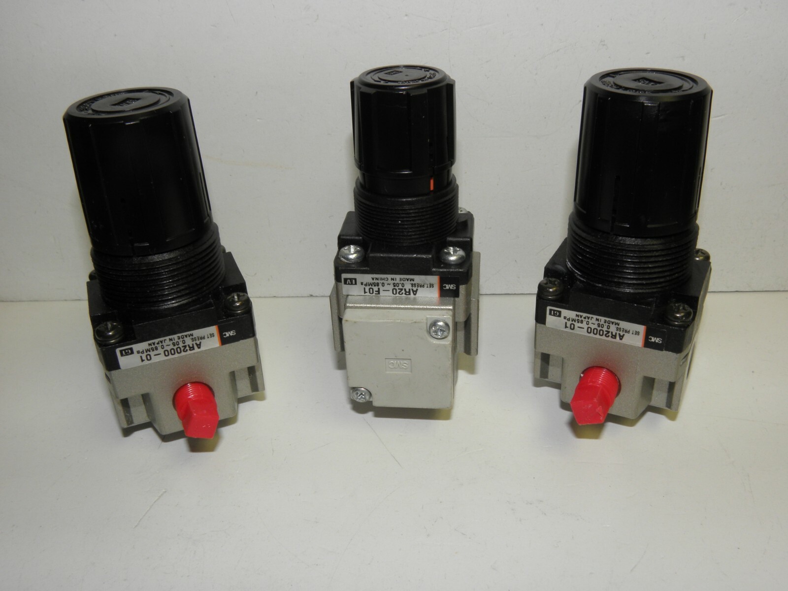 Batch of 3 SMC Regulators AR2000-01 and AR20-F01 | eBay