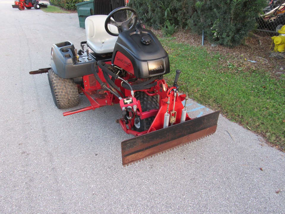 Toro 5040 Sand Pro Sand Trap Rake Front Plow QAS Lift Rear Groomer ...