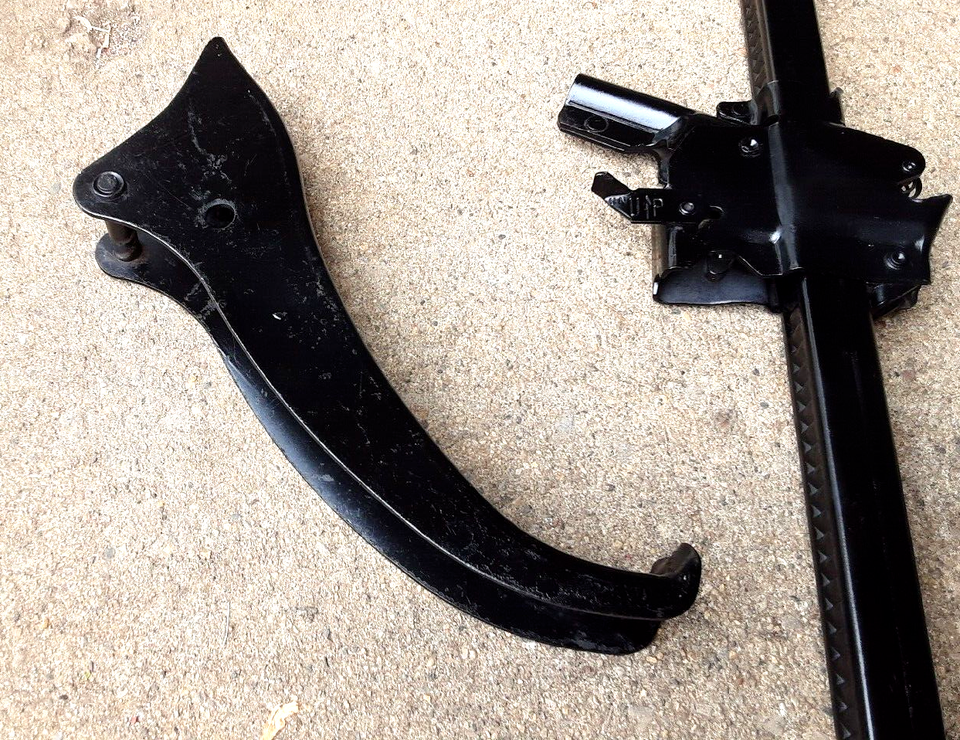 Buick GM Bumper Jack Wildcat, Lesabre, Electra 225. 1968 Convertible ...