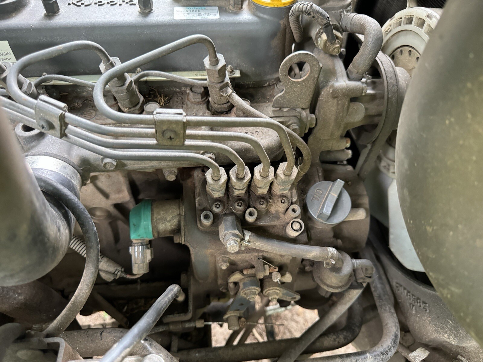 Kubota V1305 4 Cylinder Non-Turbo Charged Diesel Engine | eBay