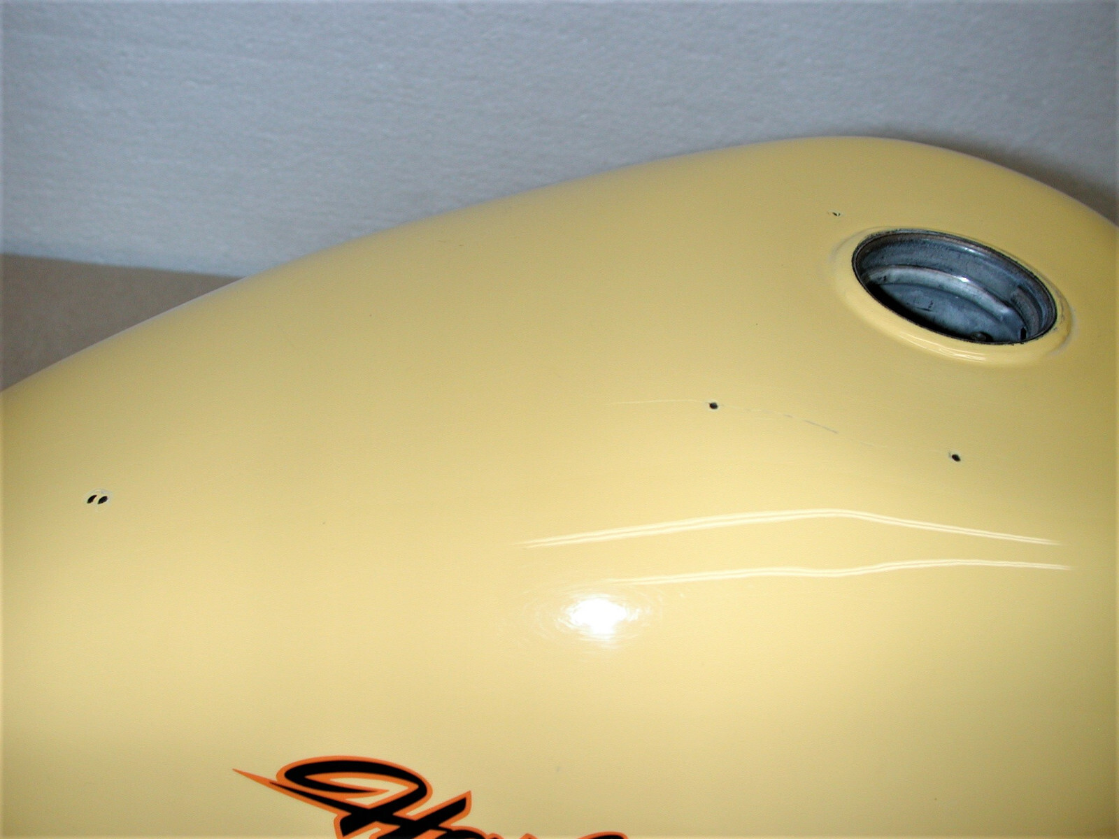 HARLEY DAVIDSON Sportster XL883 OEM 1983 2.2 Gallon Carburetor Fuel Gas ...