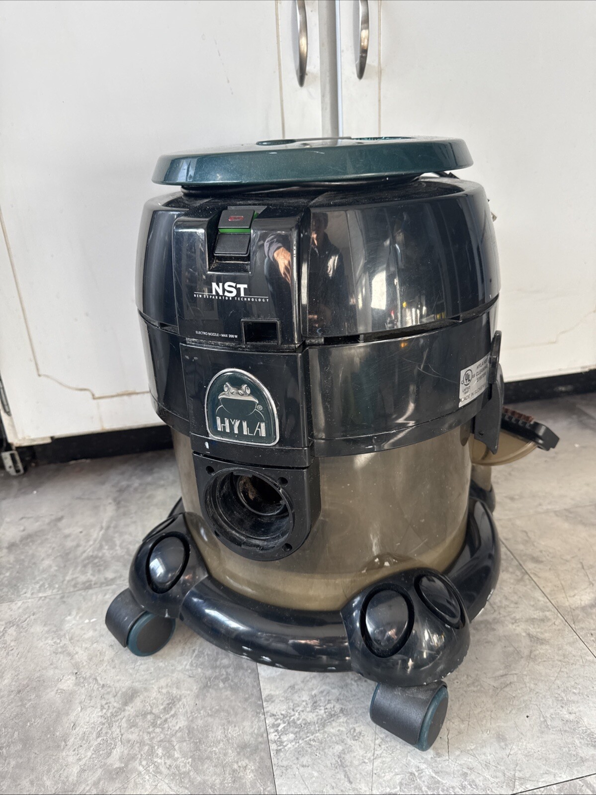 HYLA NST Water Filtration Vacuum Cleaner System With A Two Attachments ...