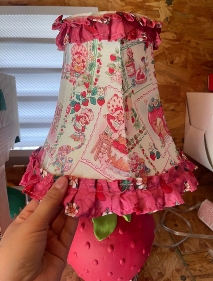 Strawberry Shortcake Collectible Lamp | eBay