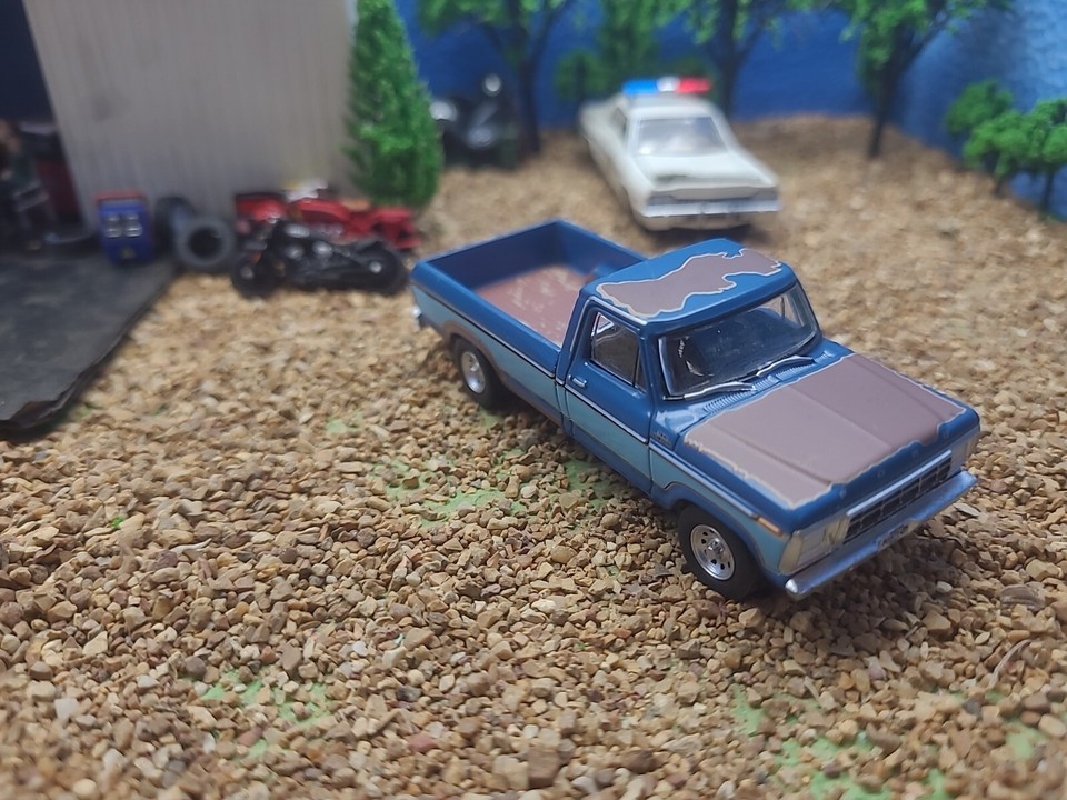 GREENLIGHT 1:64 1978 Ford F-250 Truck barn find junk yard salvage ...