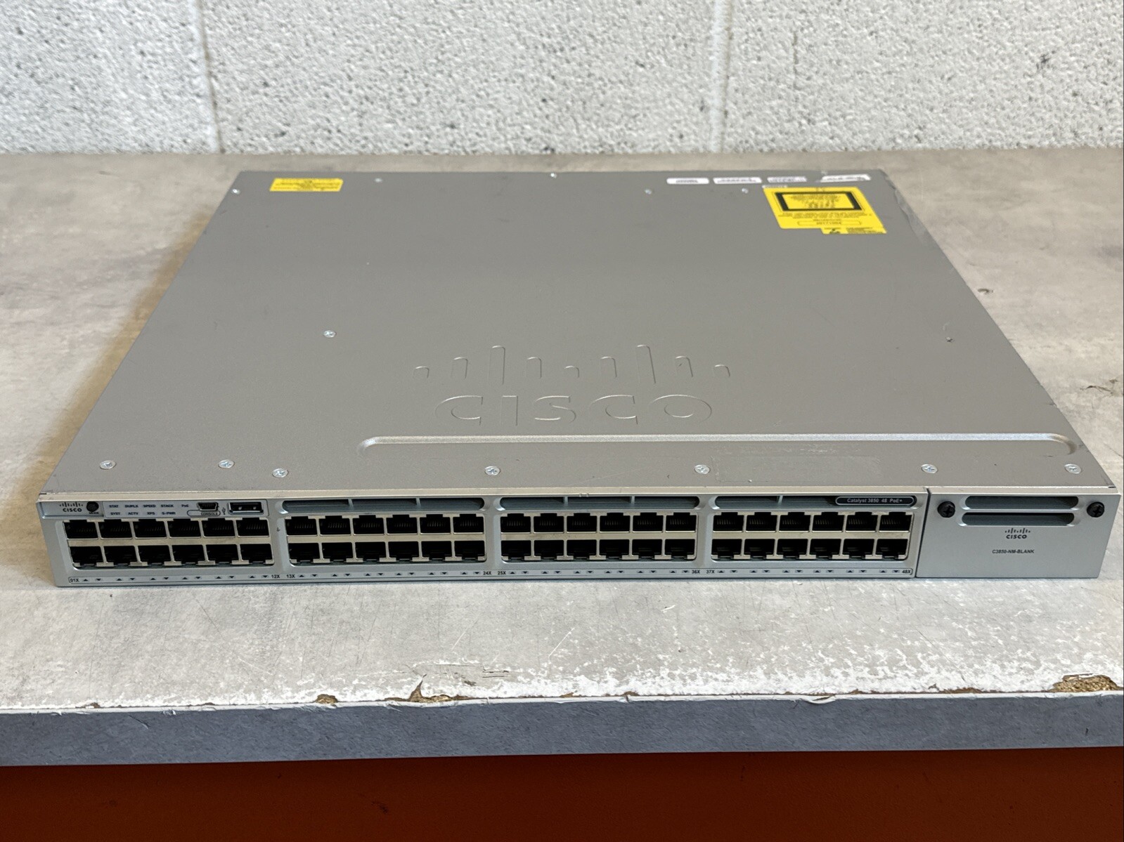 Cisco Catalyst 3850 48-Port UPOE Gigabyte UPoE Ethernet Network Switch ...