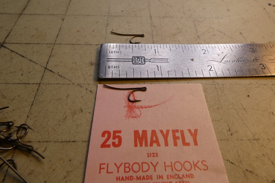 RARE FLY TYING HOOKS ENGLAND 26 PCS MAYFLY FLYBODY HOOKS HAND MADE ...