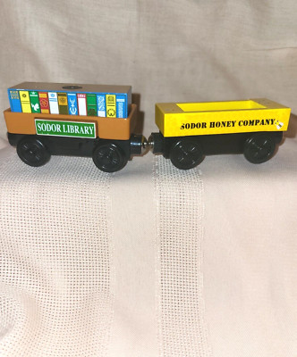 Thomas & Friends, Two Cars, Sodor Library Pop Out Car, Honey Car ...