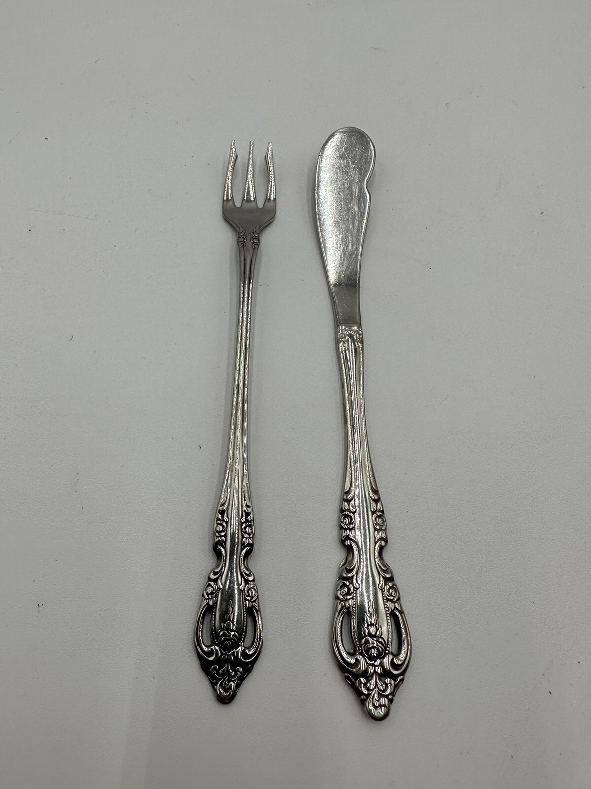 2 - Oneida Community BRAHMS Glossy 6 1/4" BUTTER SPREADERS 6” cocktail ...