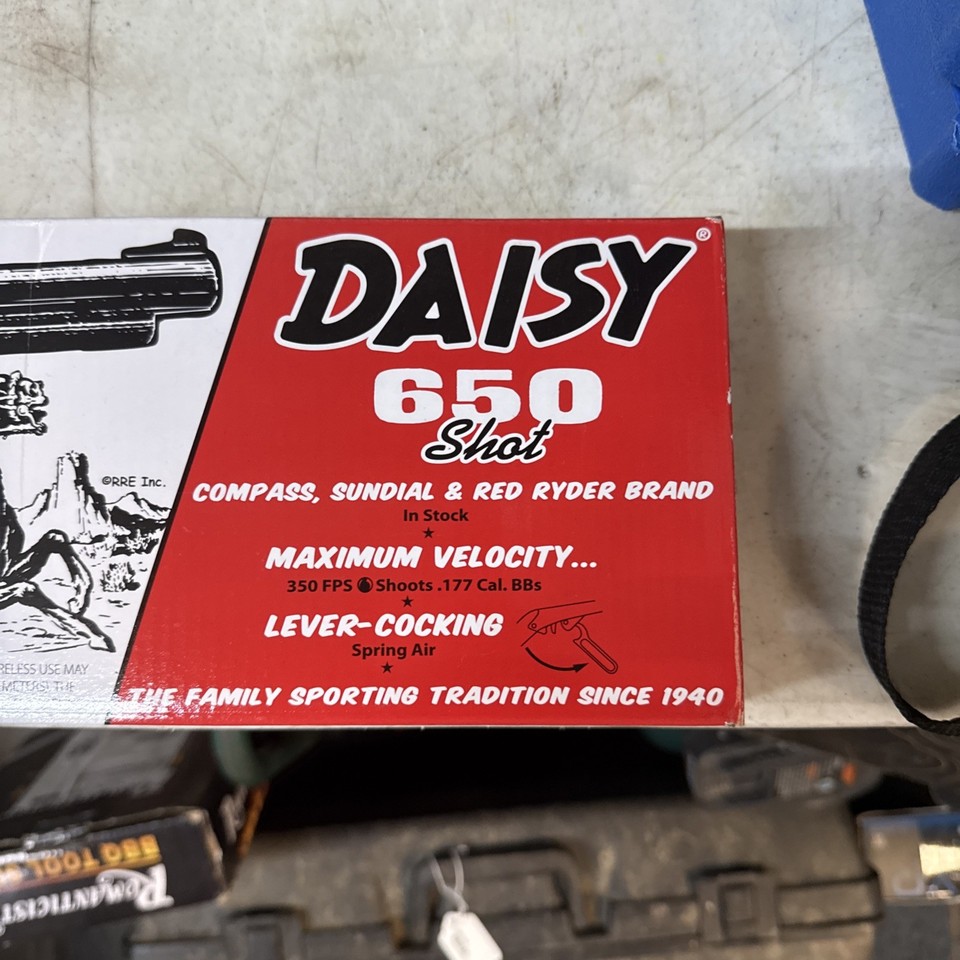 Red Ryder Carbine Daisy 650 Shot "A Christmas Wish" BB Gun with Compass ...
