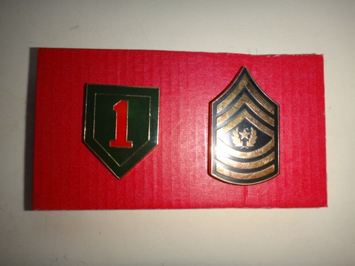 2 US Army Metal Badges US 1st INFANTRY Division + US Command Sergeant ...