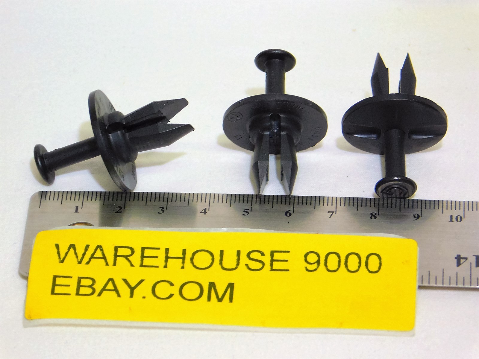 15 Fascia Push Type Retainers Auveco 12757 GM : 5973400 From The Year ...